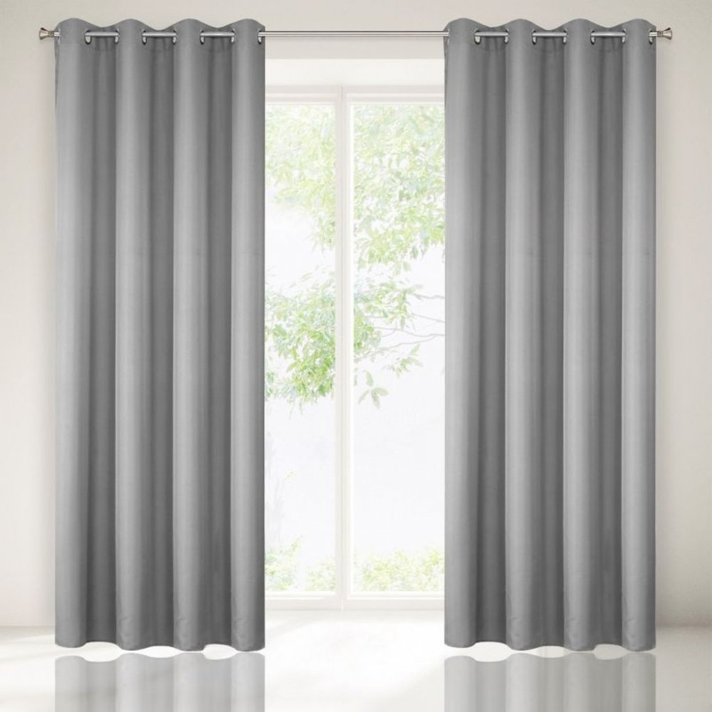 Draperii monocrone gri cu sistem de prindere cu inele